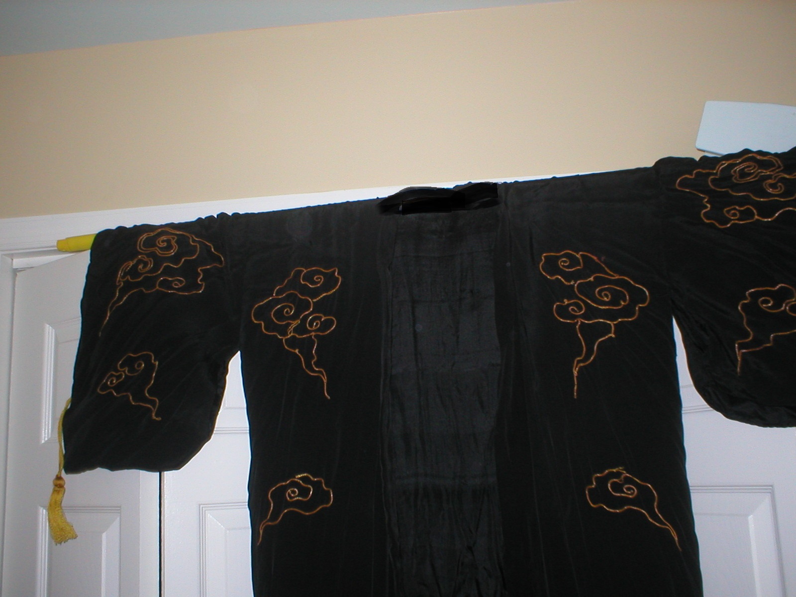 vintage Chinese black silk robe | Antiques Board