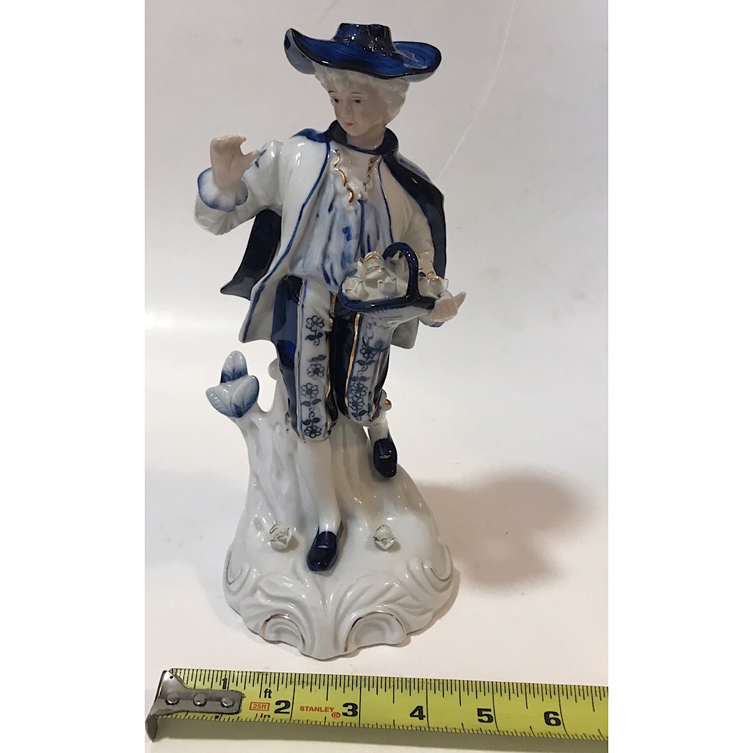 Need help with porcelain figure | Antiques Board