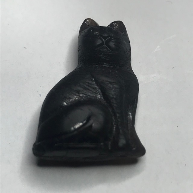 Whitby Jet? Glass? Cat | Antiques Board