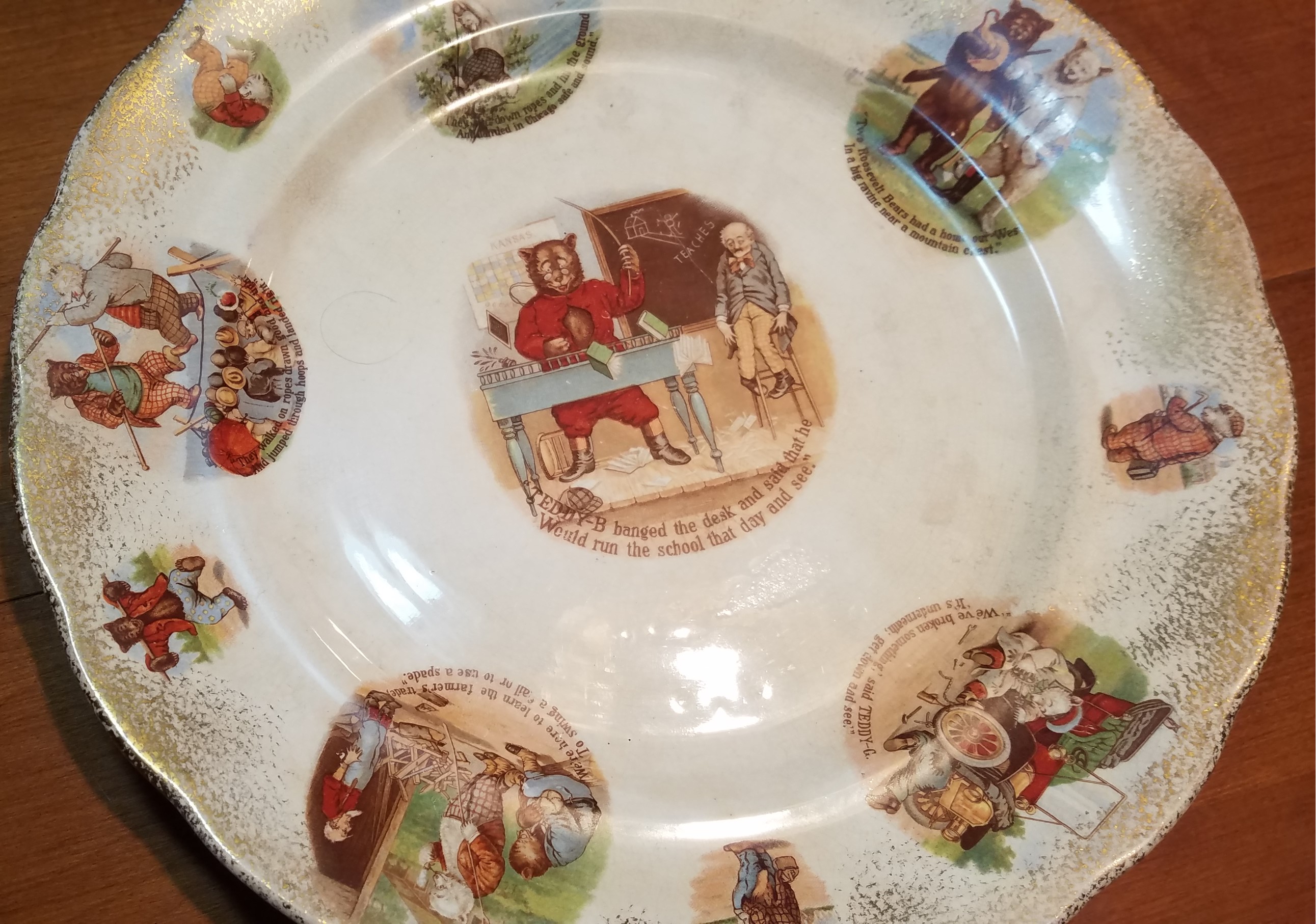 Bear Plate; Buffalo Pottery | Antiques Board