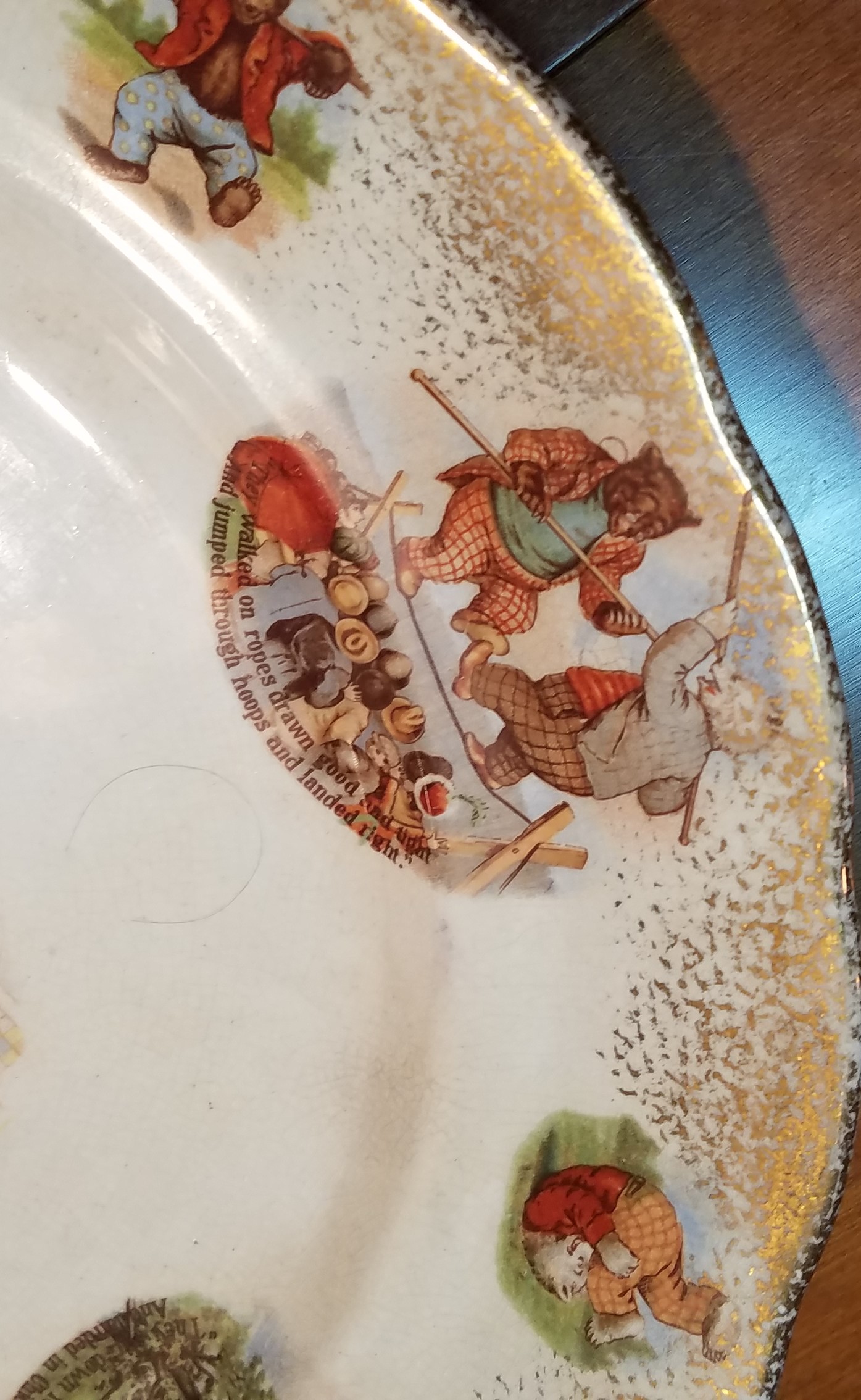 Bear Plate; Buffalo Pottery | Antiques Board