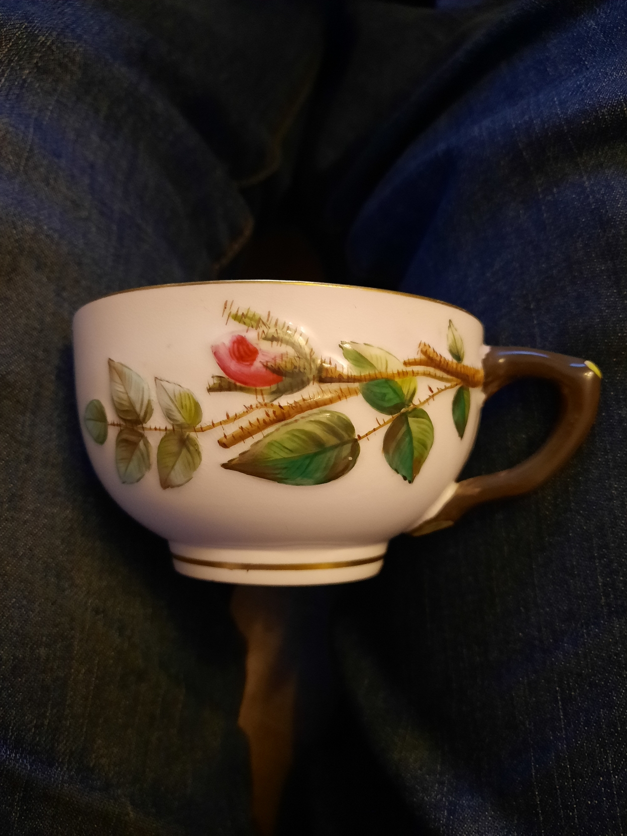 Royal Worcester tea cup | Antiques Board