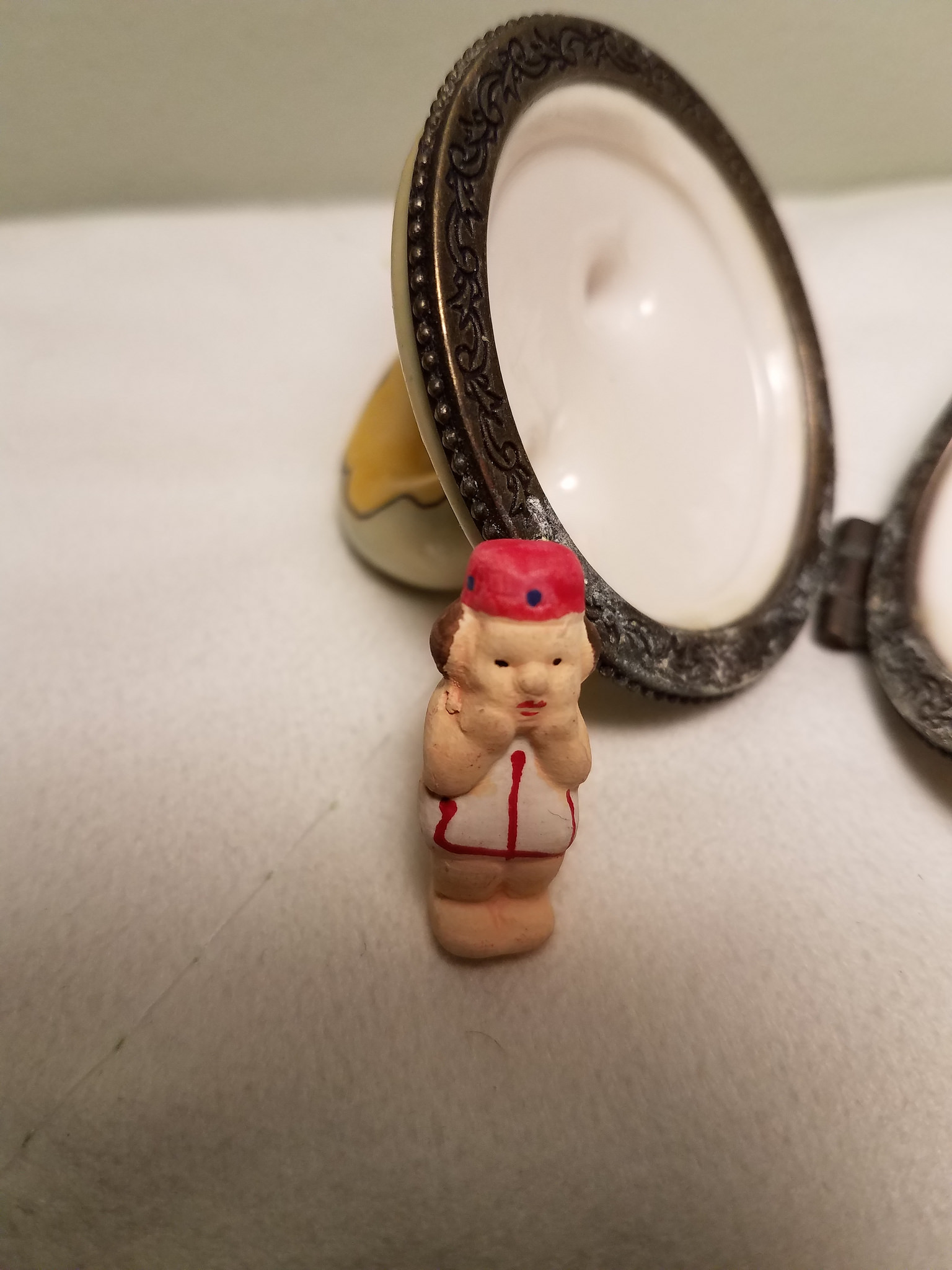 Porcelain baby toy / rattle | Antiques Board