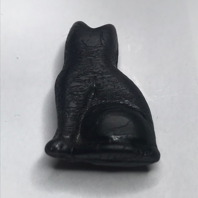 Whitby Jet? Glass? Cat | Antiques Board
