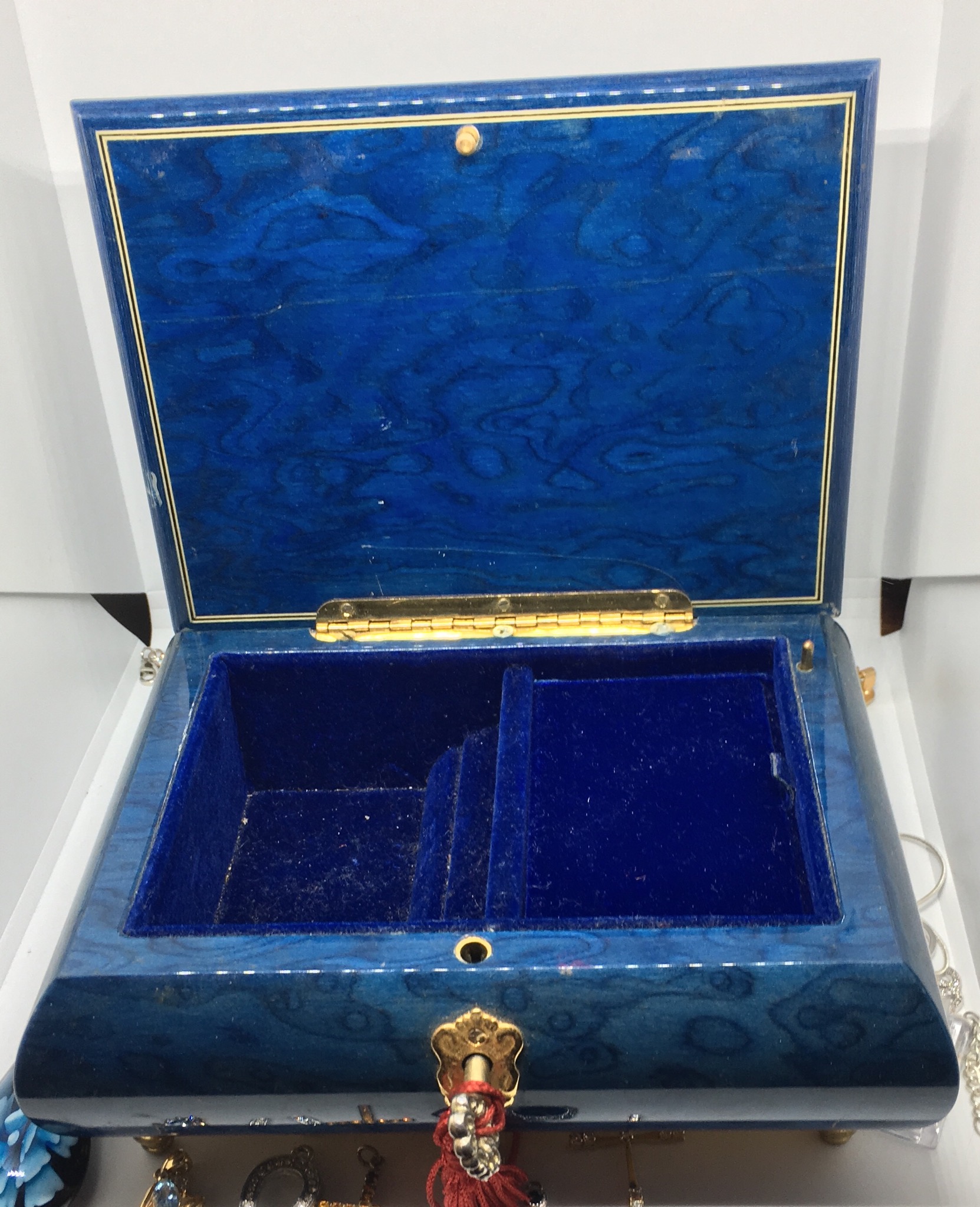 Jewelry/Music Box | Antiques Board