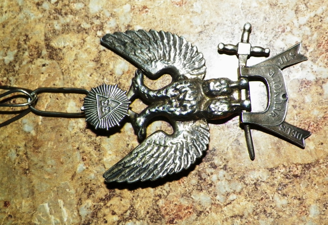 INFO ON 33 DEGREE MASONIC DOUBLE HEADED PHOENIX NECKLACE | Antiques Board
