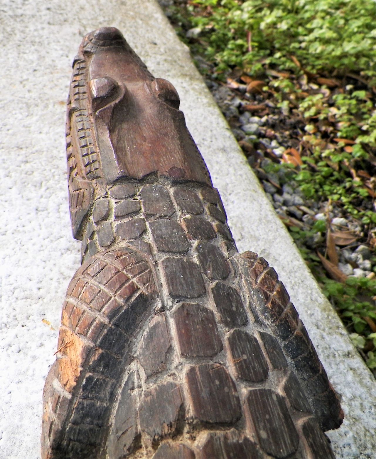 Cool carved wood alligator folk art? Carved symbol artist's signature ...
