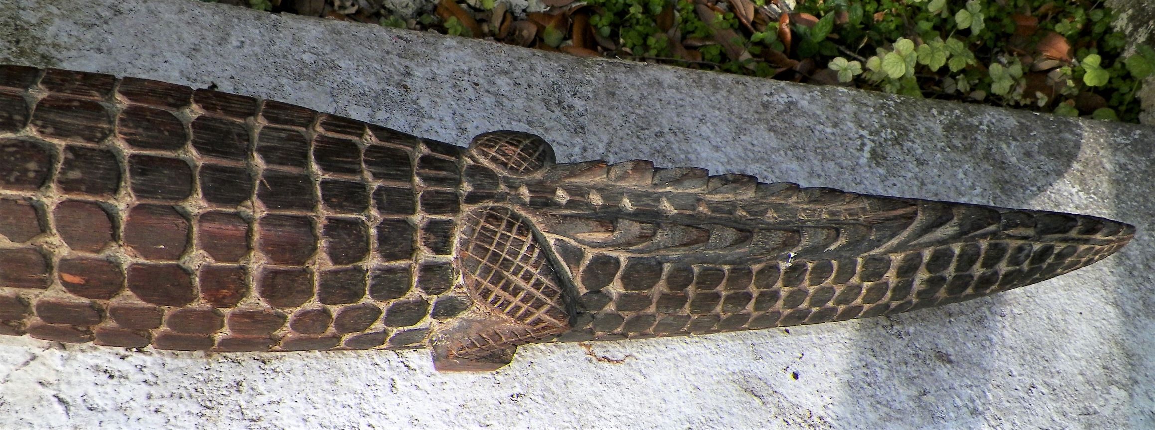 Cool carved wood alligator folk art? Carved symbol artist's signature ...