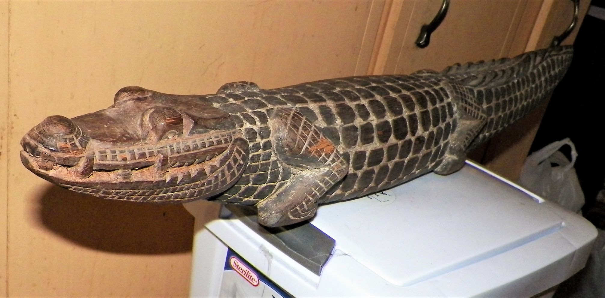 Cool carved wood alligator folk art? Carved symbol artist's signature ...