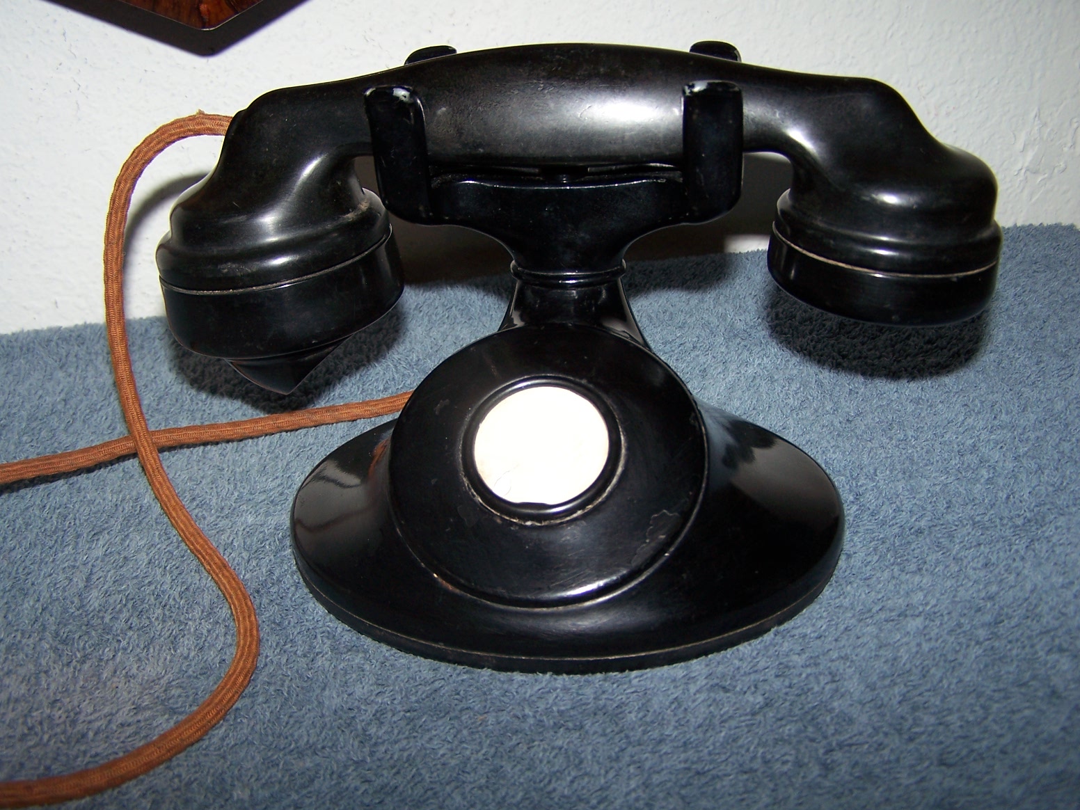 Art Deco Phone by two companies? | Antiques Board