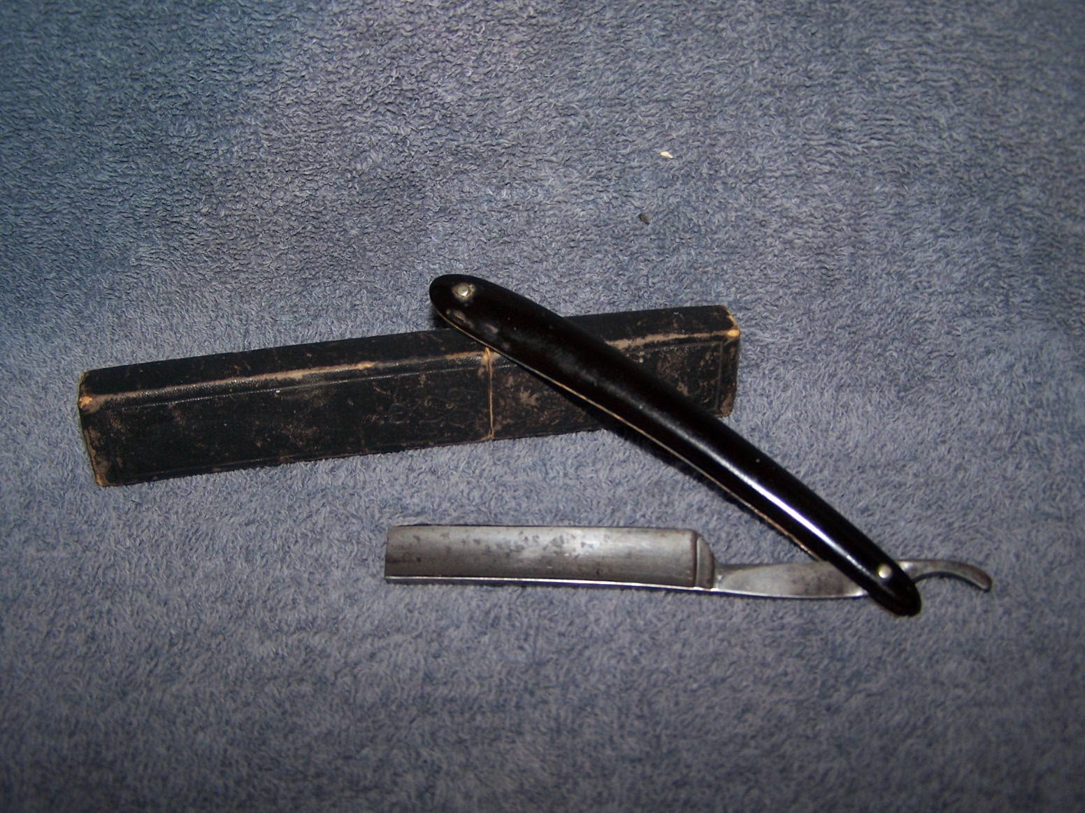 Van Camp Hdwe and Iron straight razor 1880's | Antiques Board