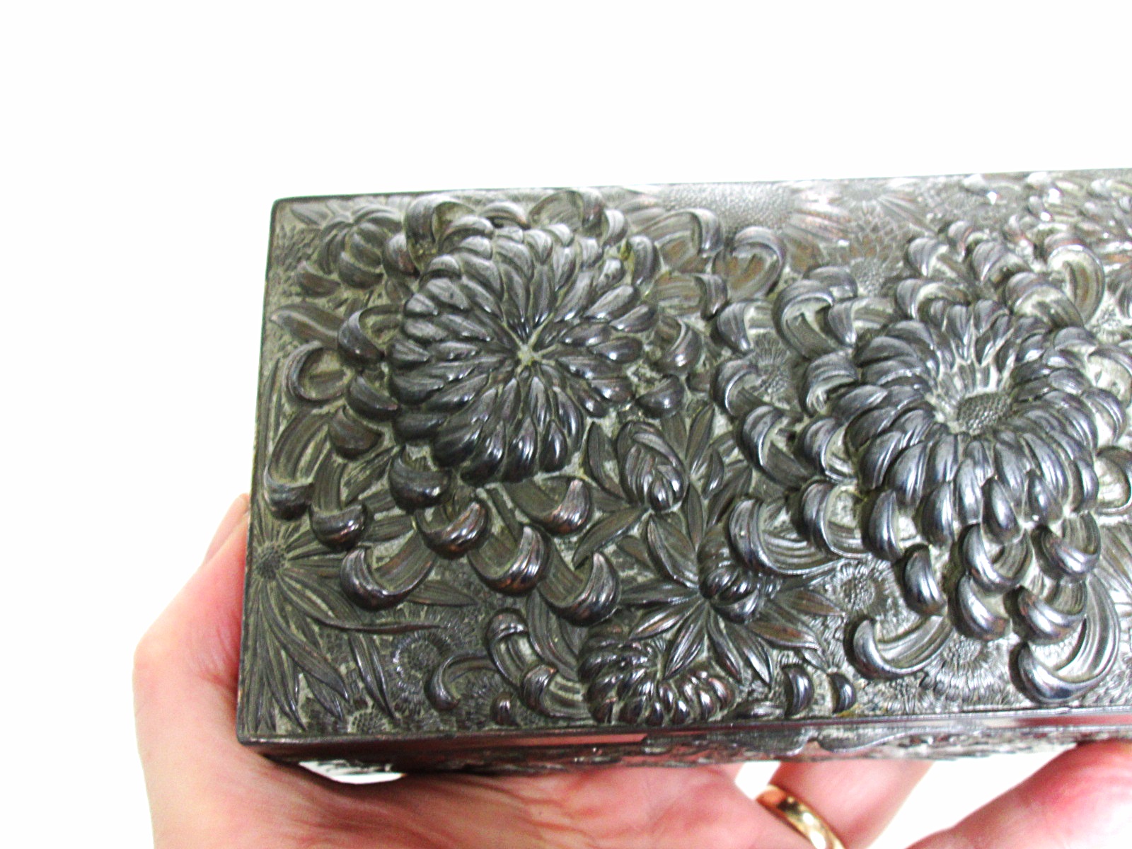 Japanese metal box | Antiques Board