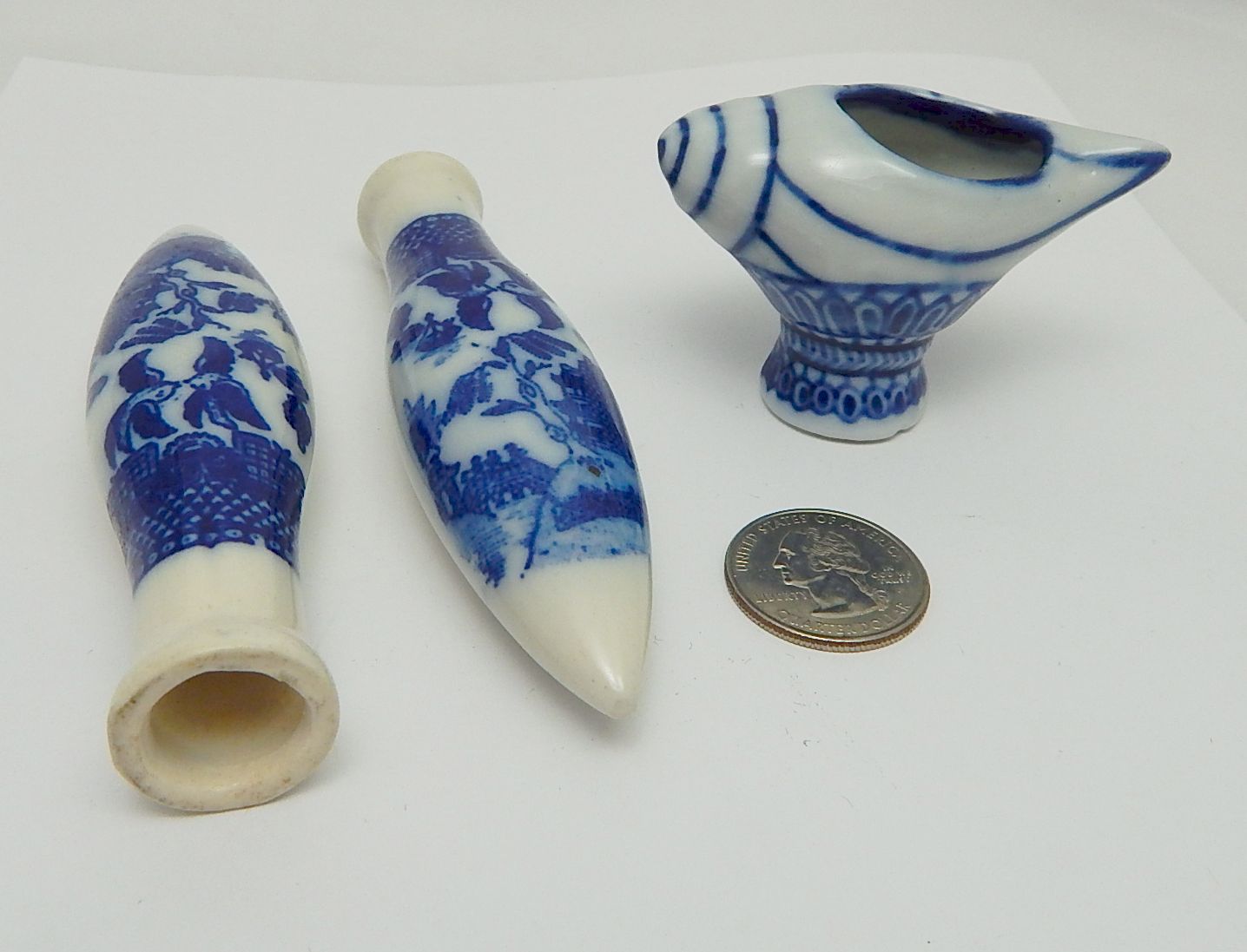 What are these 3 little blue and white porcelain thingies? | Antiques Board