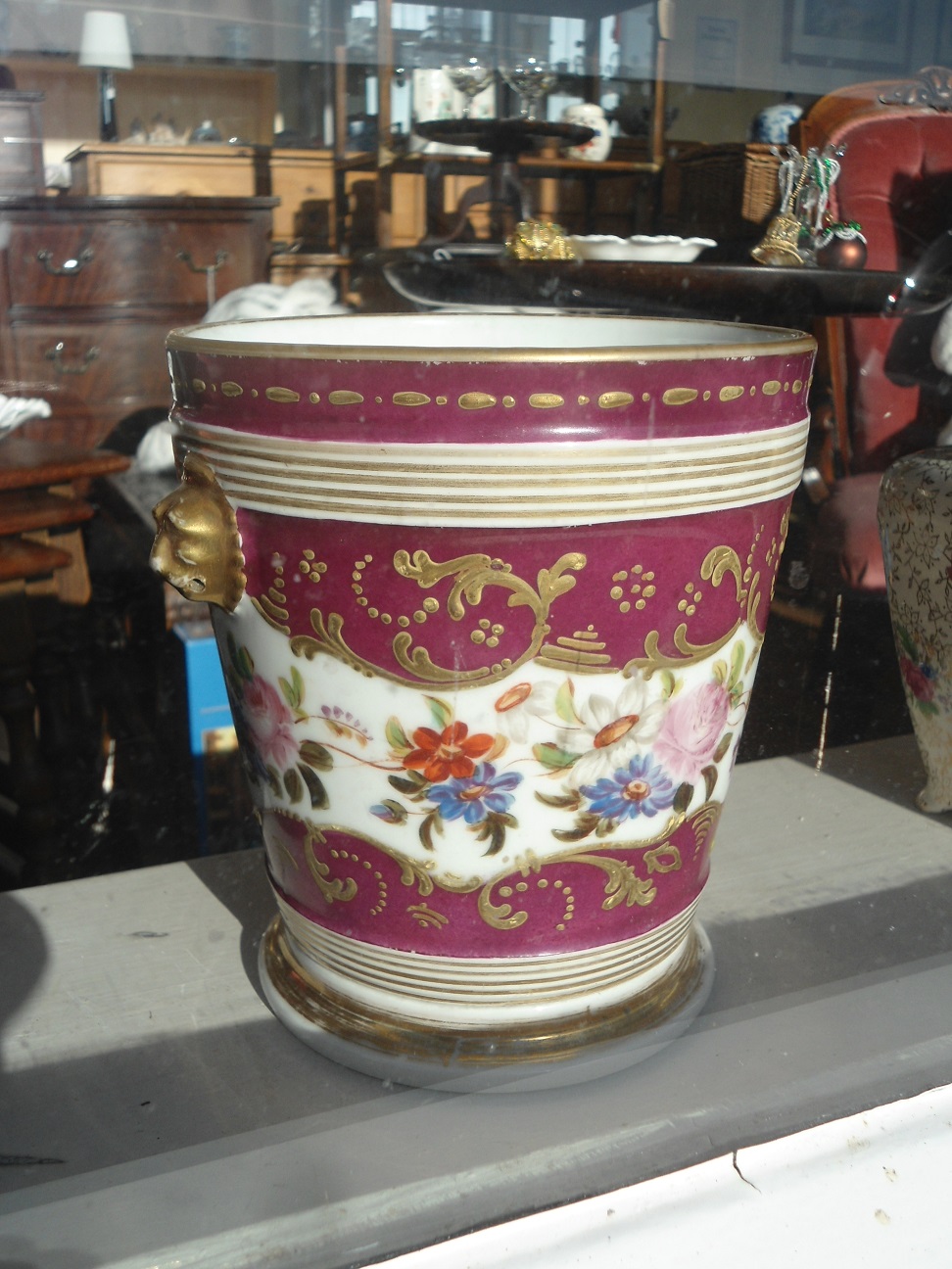 any cash in this cachepot | Antiques Board