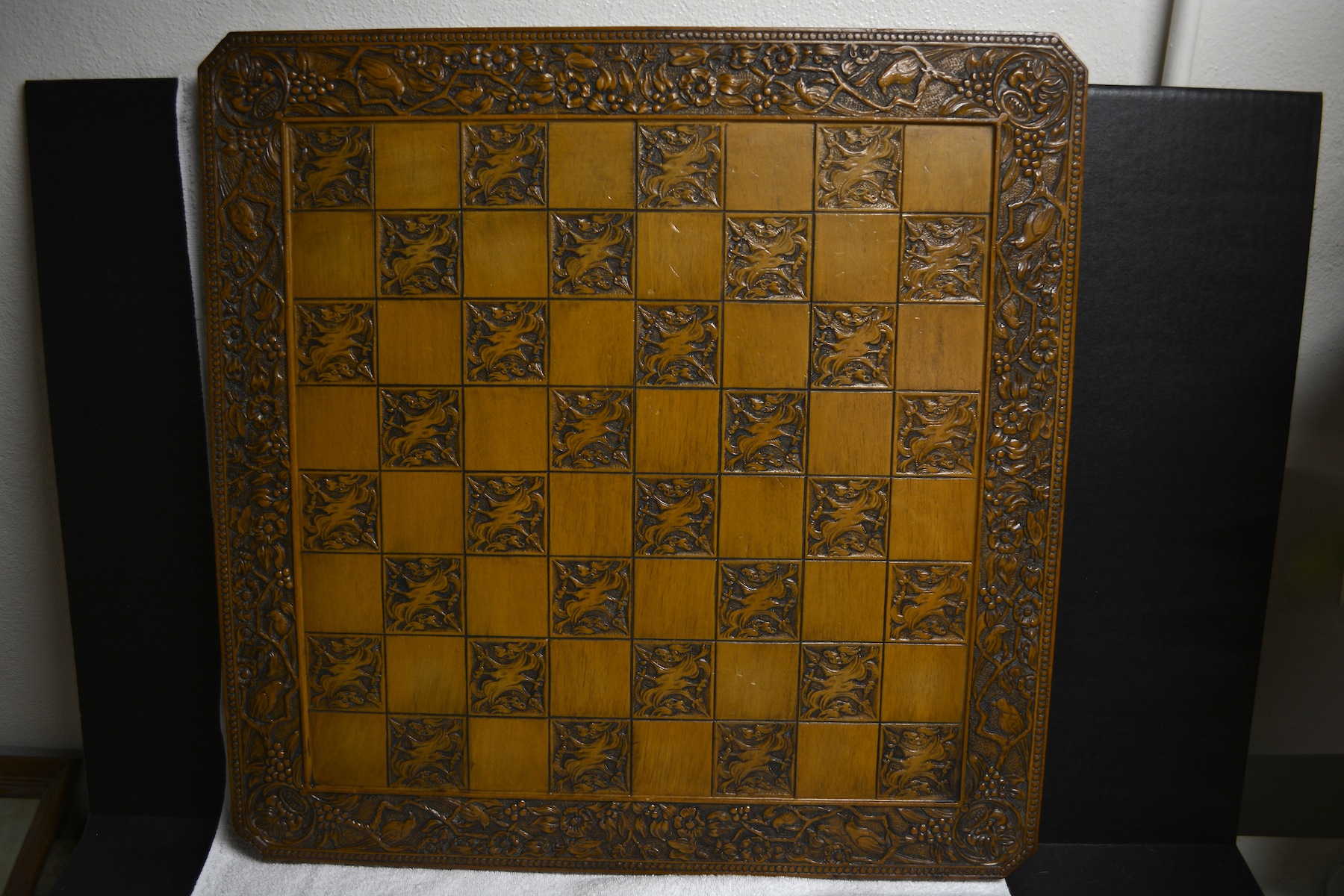 oriental carved chess board id | Antiques Board