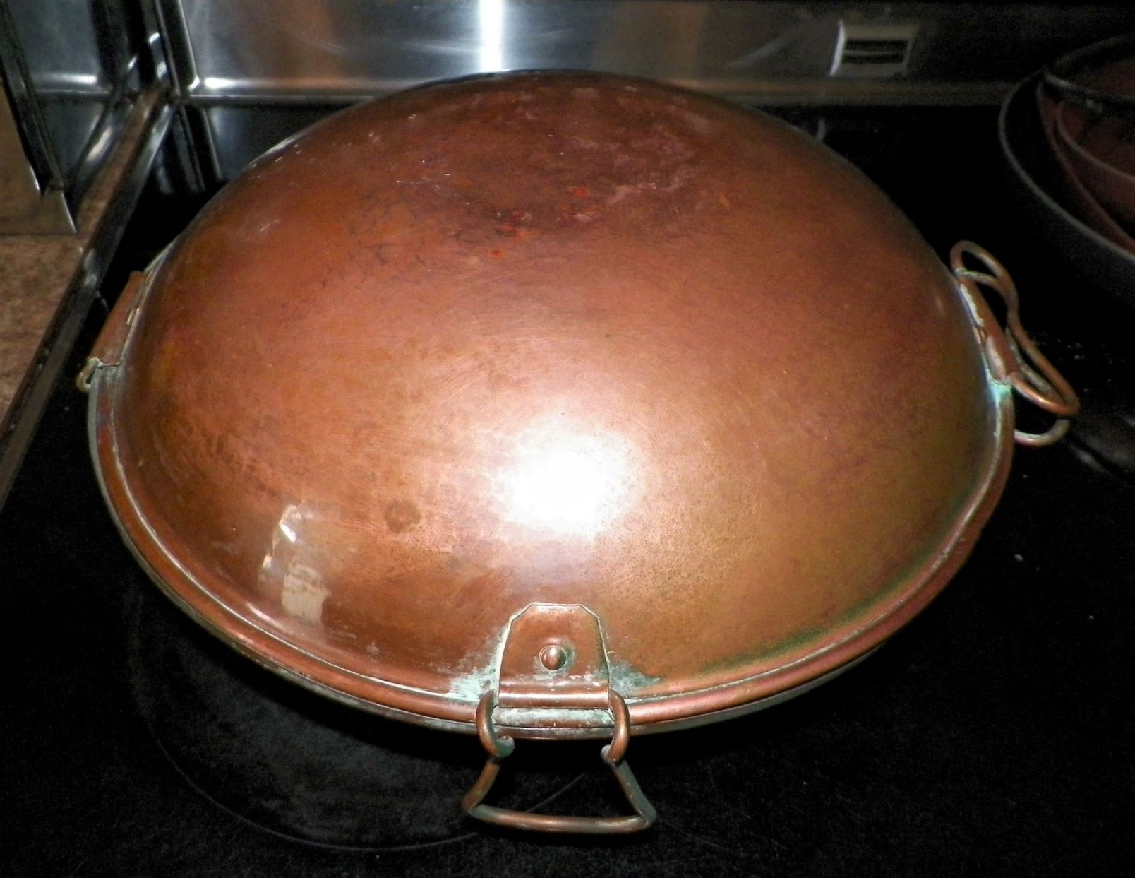 CLAM SHELL SHAPED, HAMMERED COPPER - OLD PAELLA PAN/POT? | Antiques Board