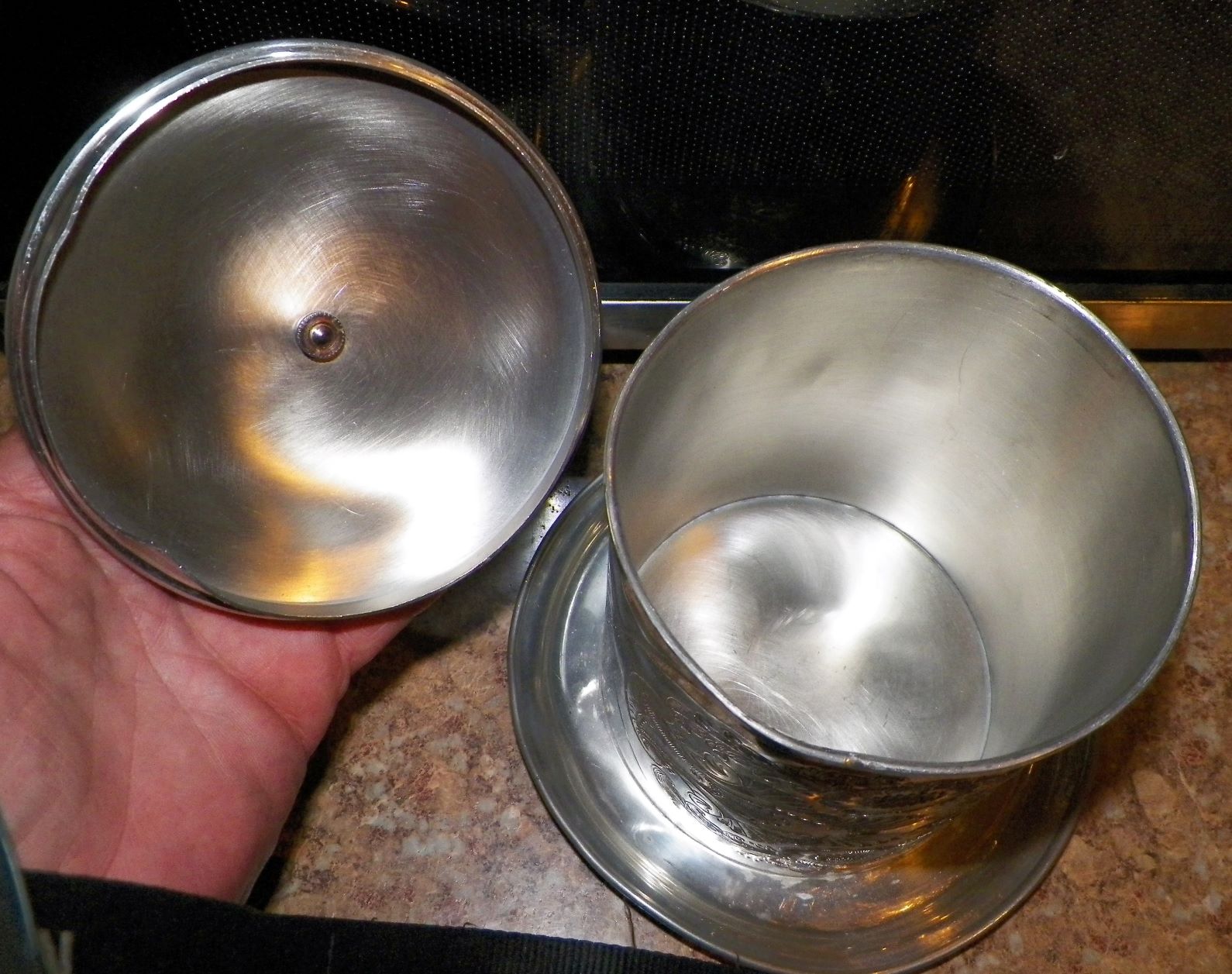 VINERS OF SHEFFIELD ENGLISH PEWTER TEA CADDY? TOBACCO JAR? | Antiques Board