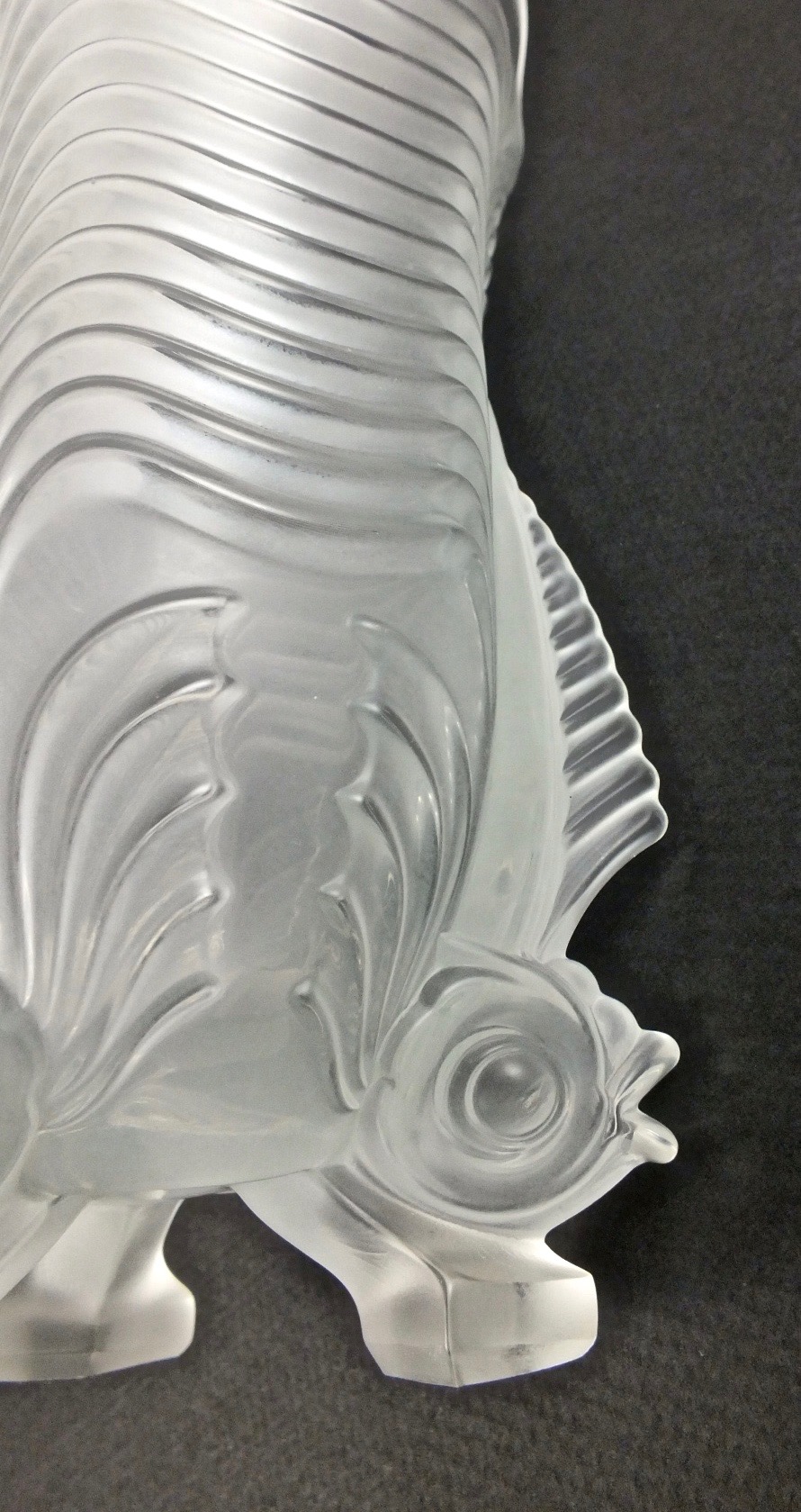 Need Help to ID Frosted Glass Wavy Vase w Fish Feet | Antiques Board