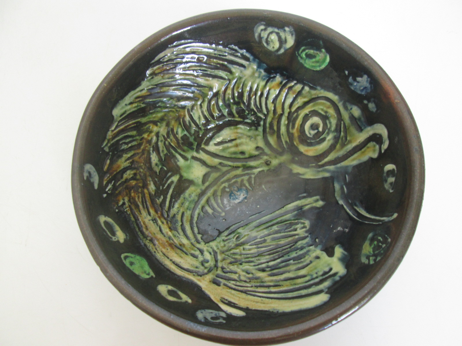 Slipware studio fish bowl mark | Antiques Board