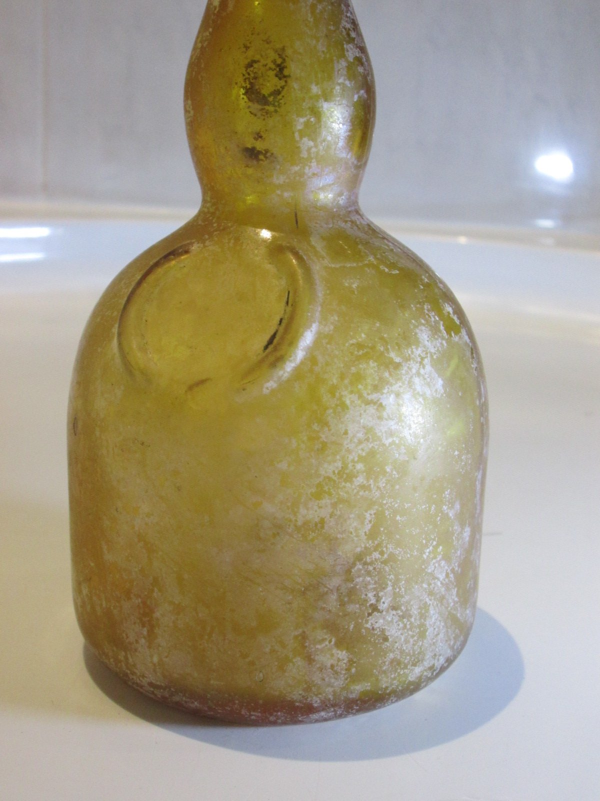 old or old old glass bottle | Antiques Board