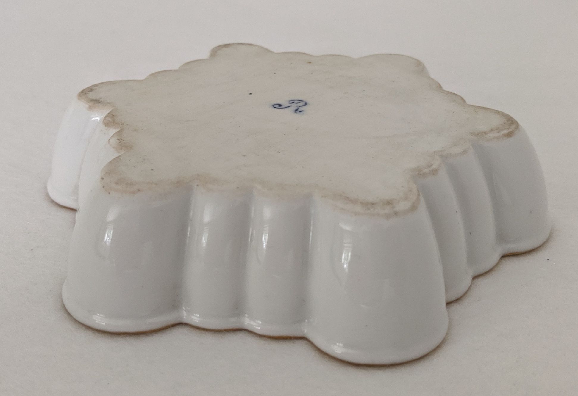 German porcelain dish, used for??? | Antiques Board