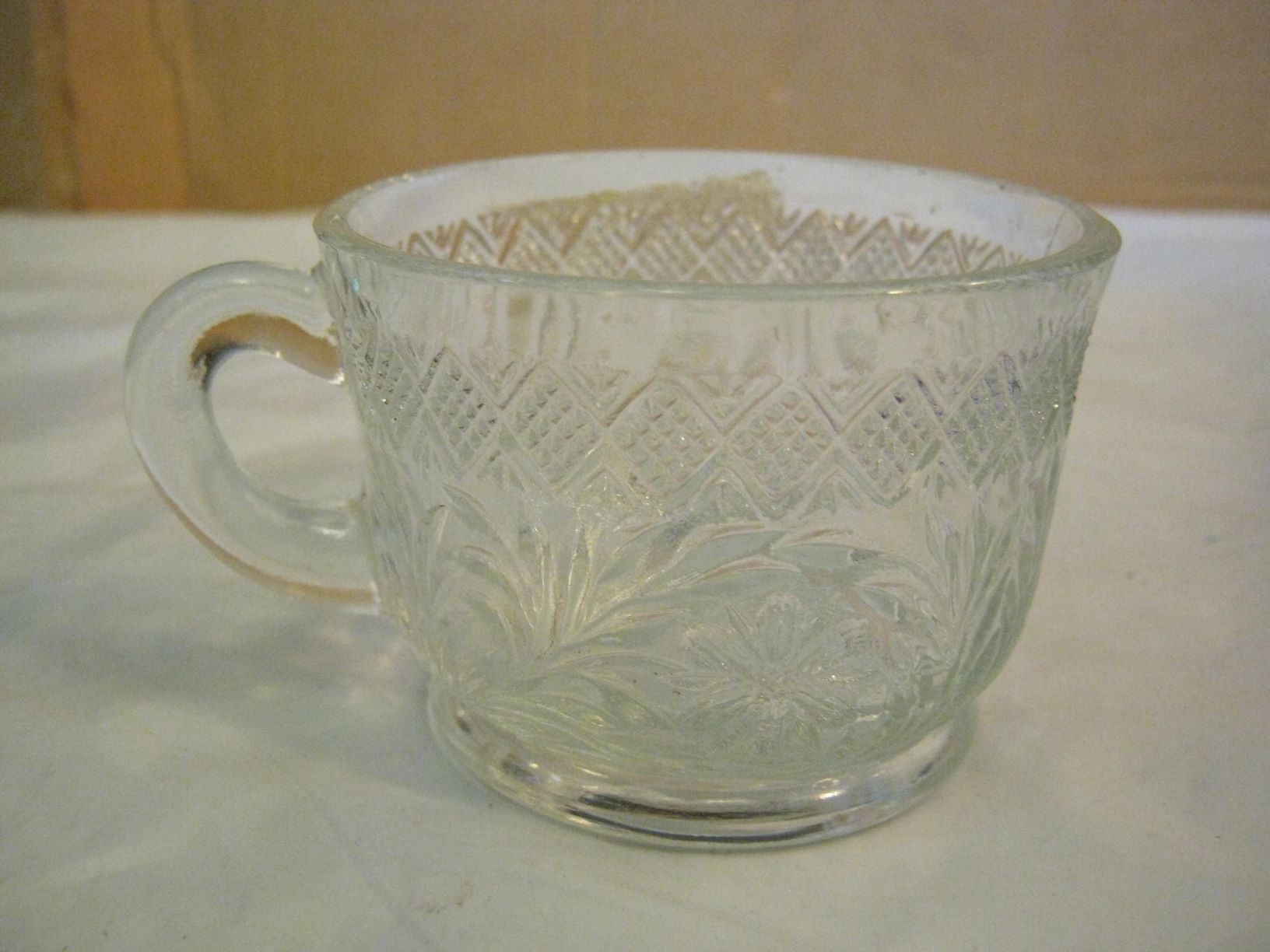 Daisy pattern or sandwich punch cup? | Antiques Board