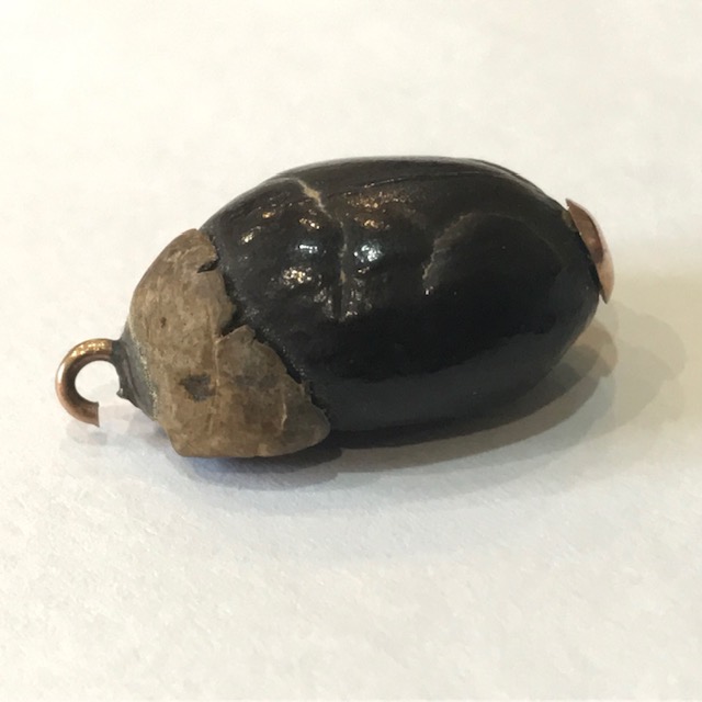 Vintage Acorn? Pendant | Antiques Board