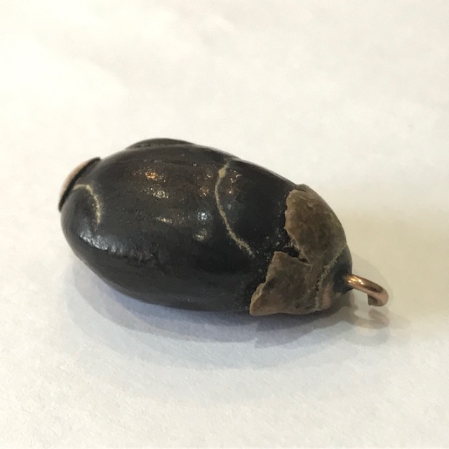 Vintage Acorn? Pendant | Antiques Board