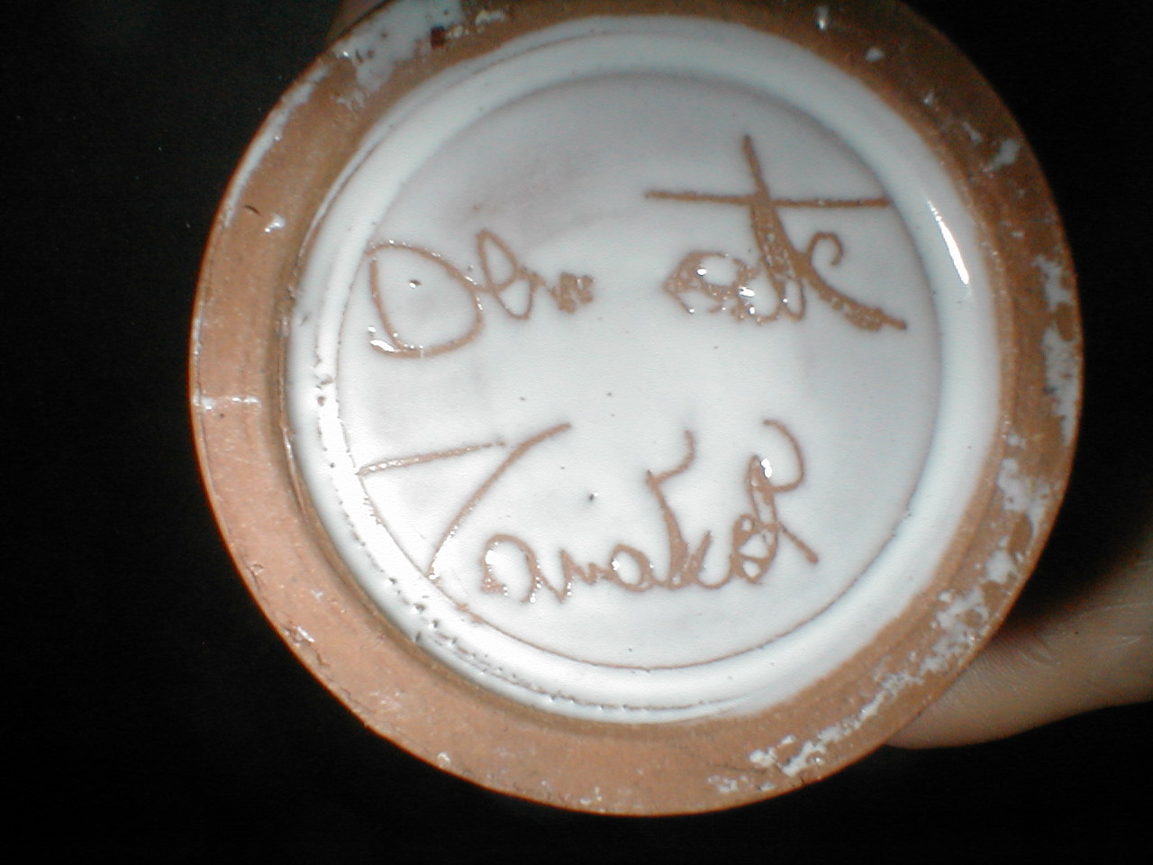 Can you decipher the signature on the bottom of this little vase? TIA ...