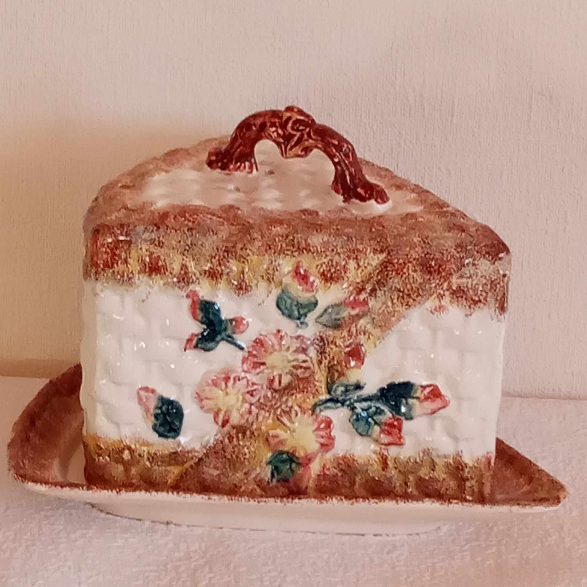 Antique Majolica wedge shaped cheese keeper | Antiques Board