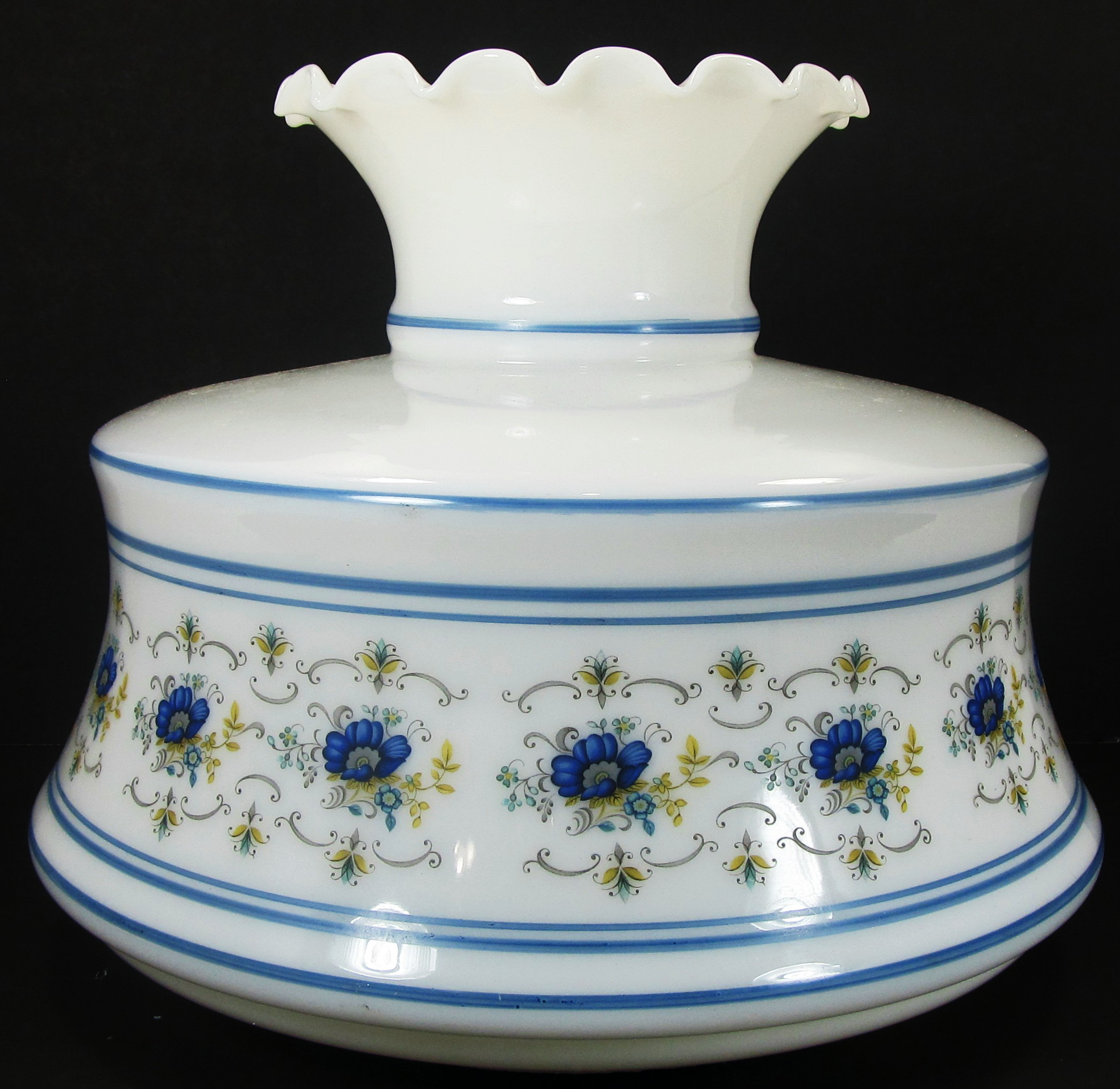 Large Glass Shade. Style? | Antiques Board