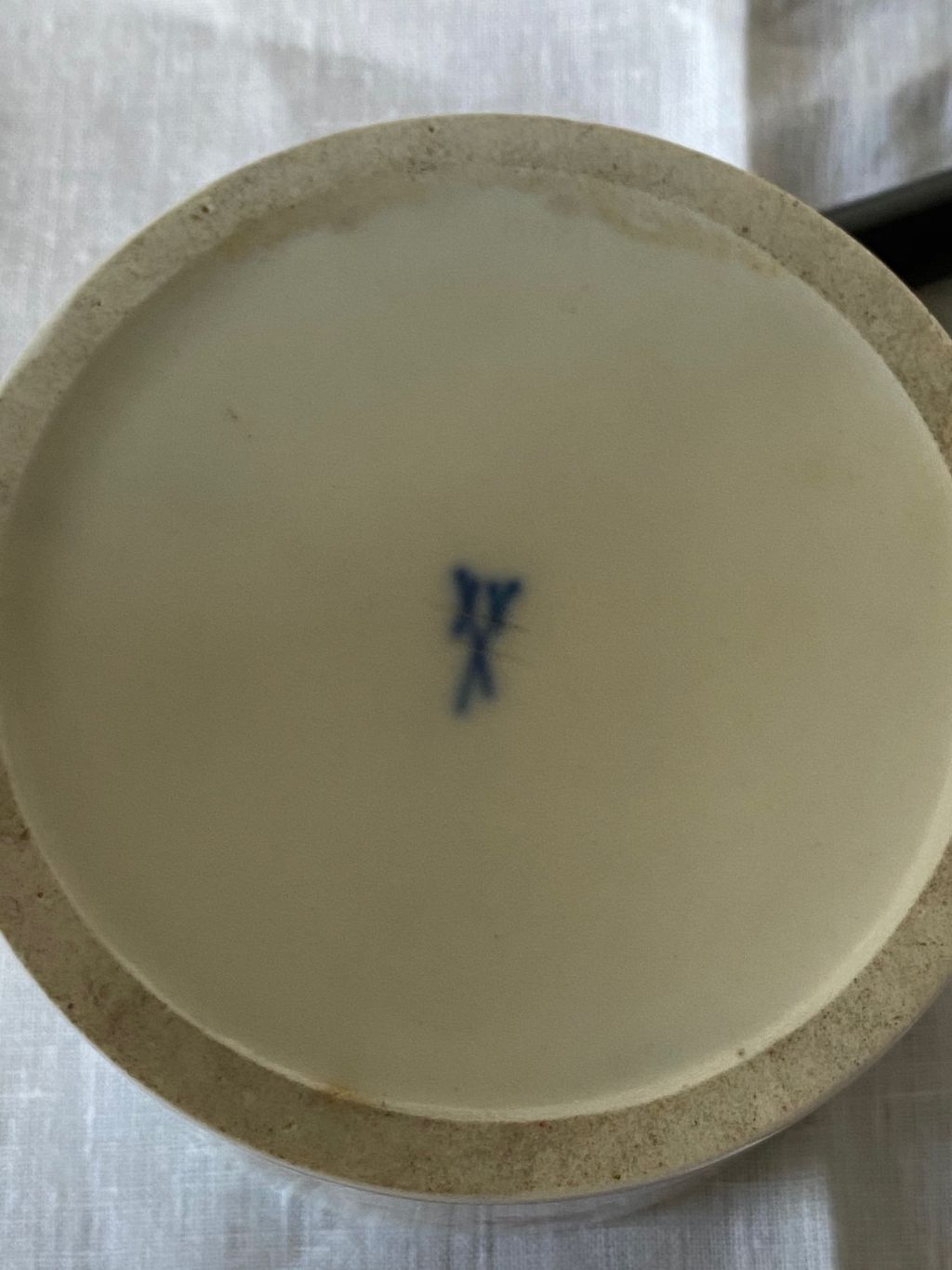 Hi...is this Meissen box a fake? | Antiques Board