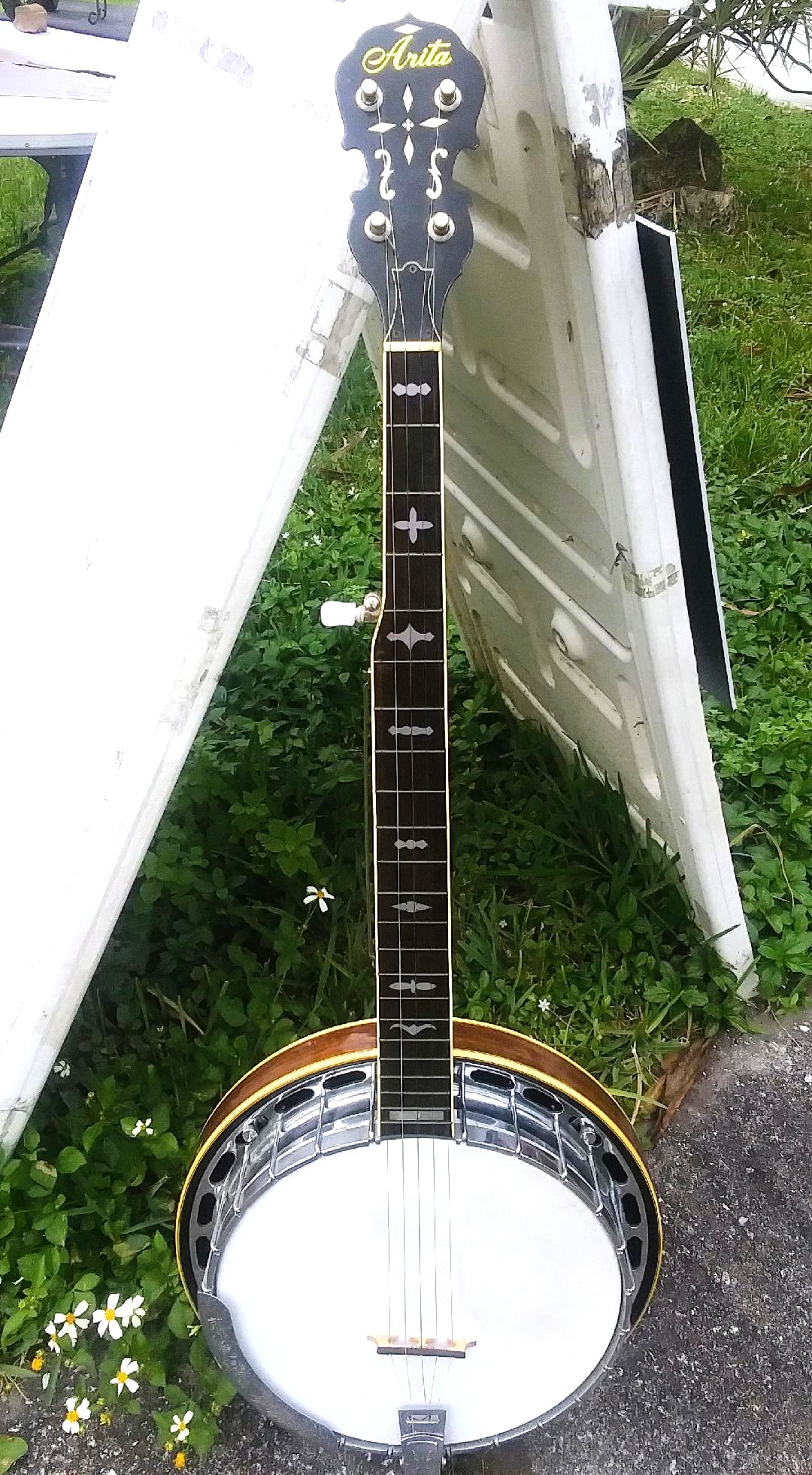 Any Banjo Pickers Here? Ever Heard of a Arita? Heaviest Banjo Ever ...