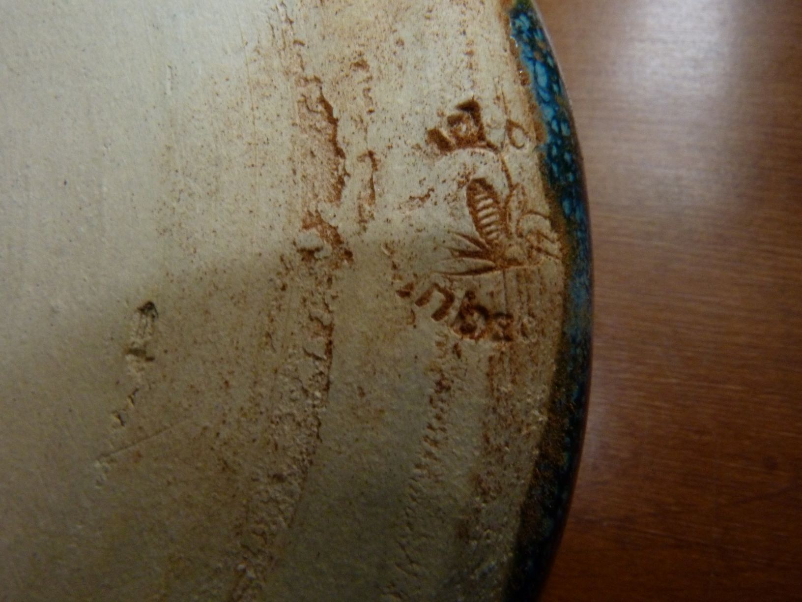 Studio Pottery low dish Impressed Bee mark | Antiques Board