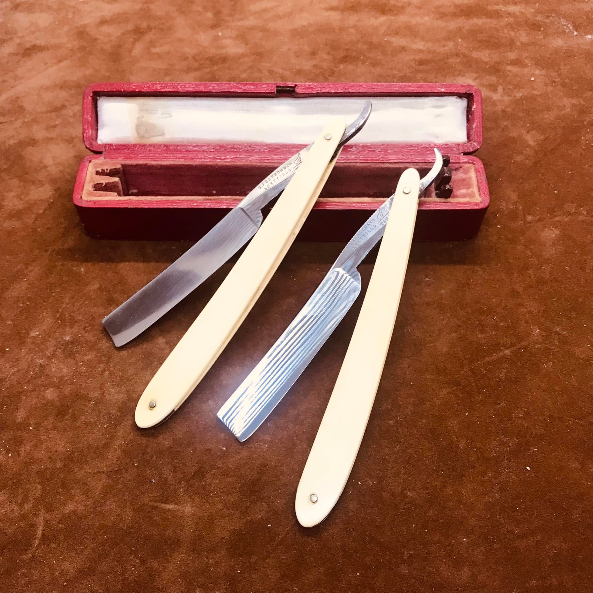 Cased Pair of Antique Ivory Straight Razors. | Antiques Board