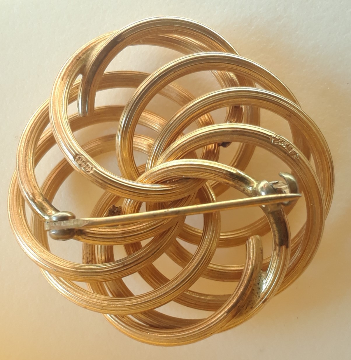 Gold Pin Info | Antiques Board