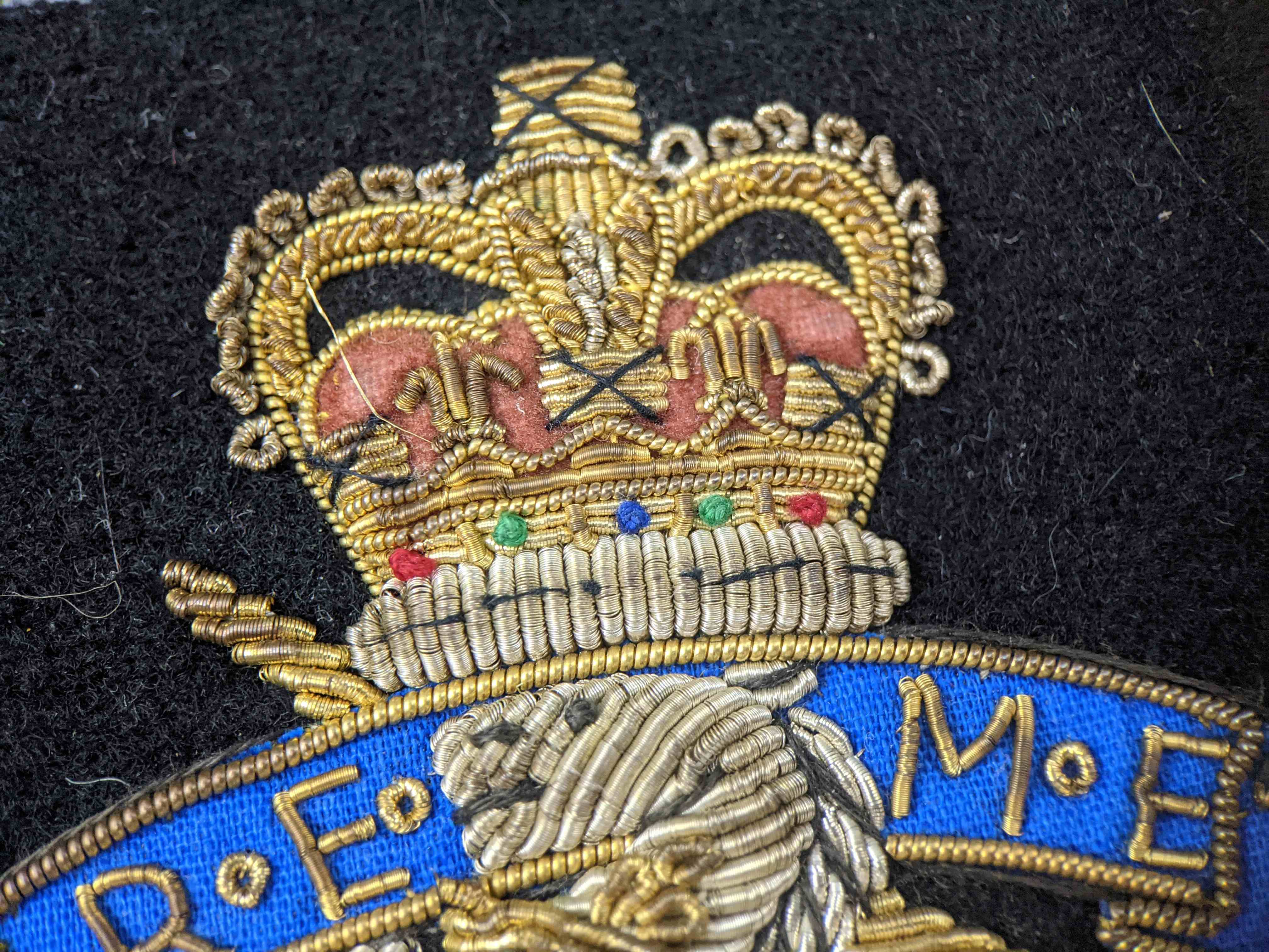 Embroidered Heraldic Crest | Antiques Board