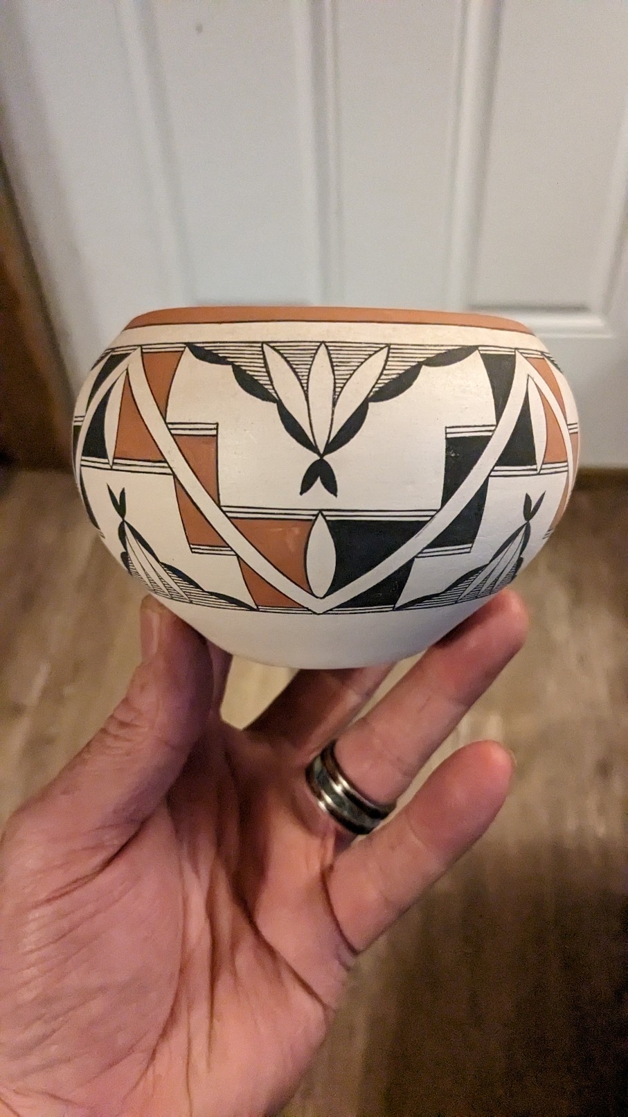 Acoma pottery signature McHailstorm | Antiques Board