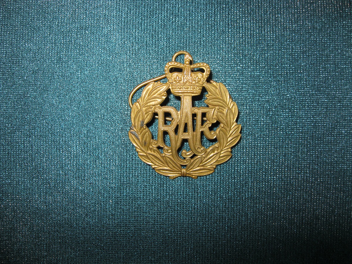 Mystery badge? | Antiques Board