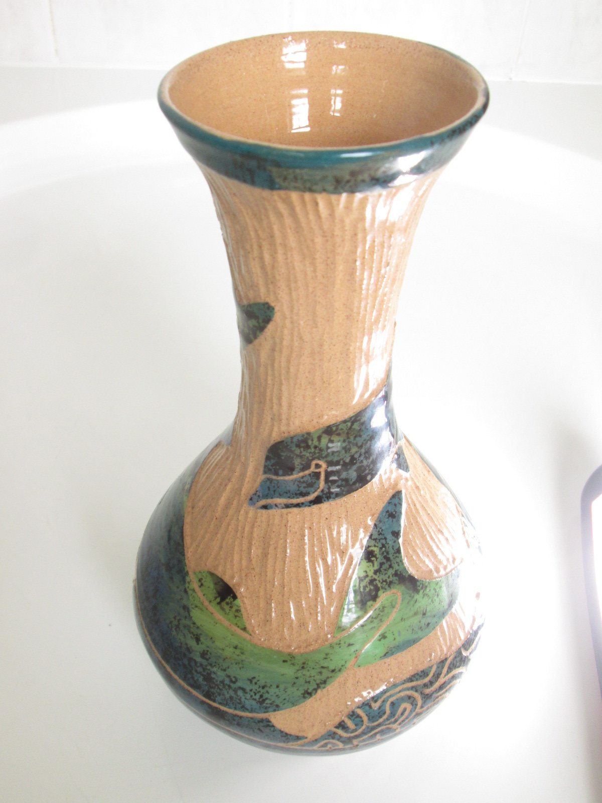 Sgraffito dolphin pottery vase | Antiques Board