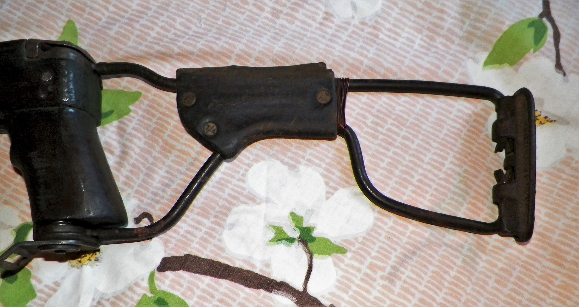 WHAT MODEL & YEAR (WWII?) MACHINE GUN BODY/STOCK IS THIS? | Antiques Board