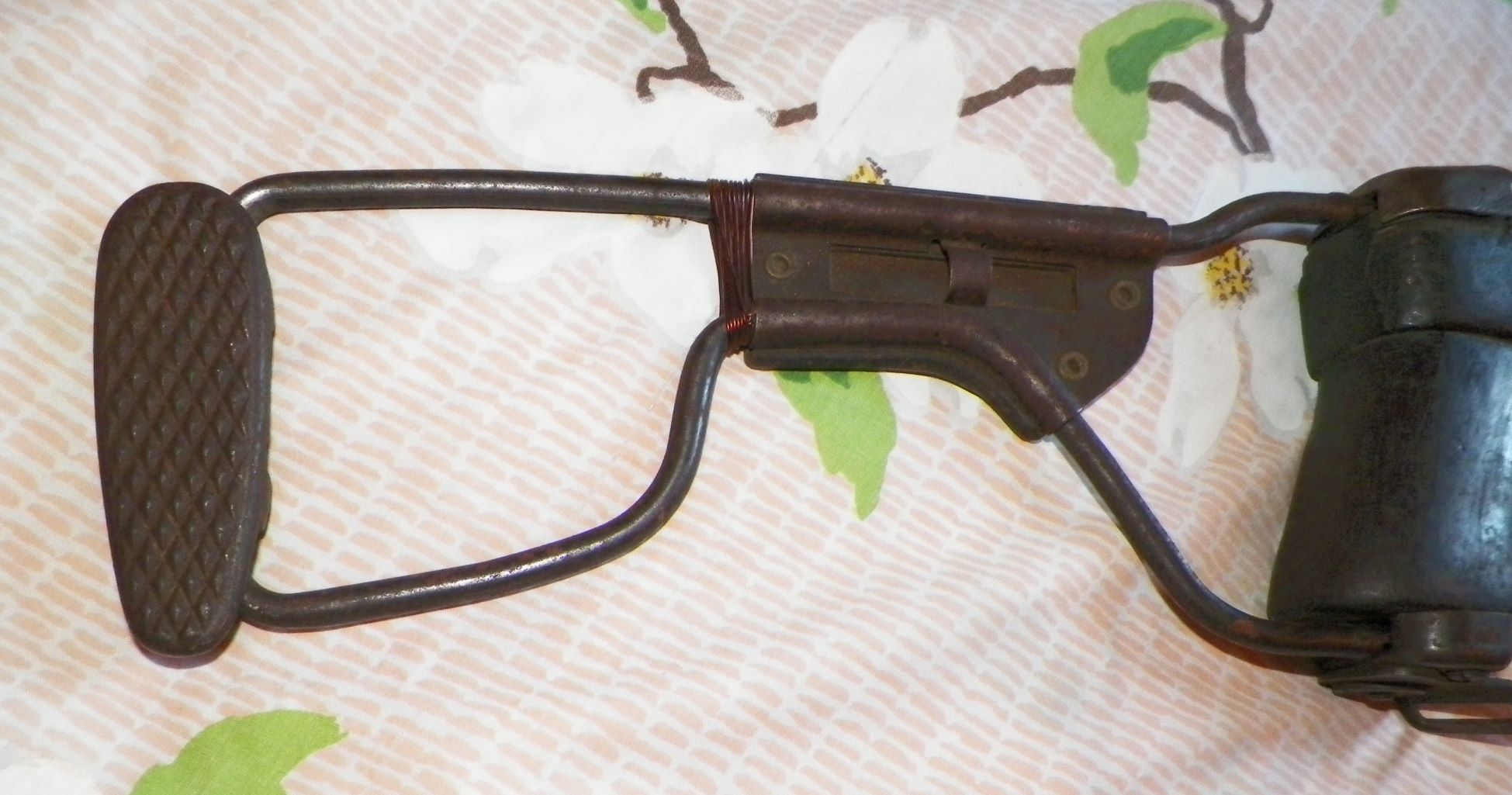 WHAT MODEL & YEAR (WWII?) MACHINE GUN BODY/STOCK IS THIS? | Antiques Board
