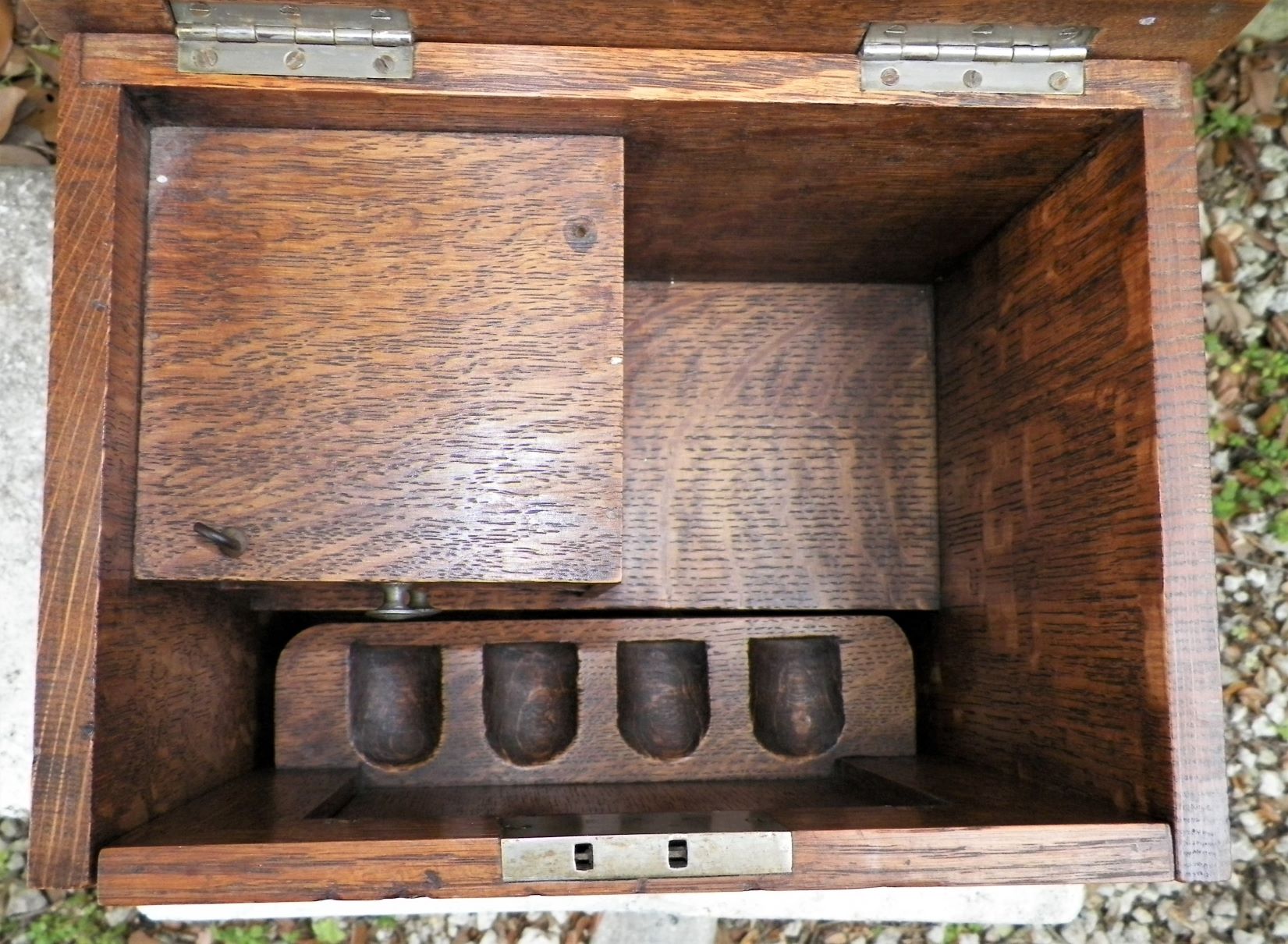 Help w/maker, age, info on pre war Germany tobacco jar + a pipe lock ...