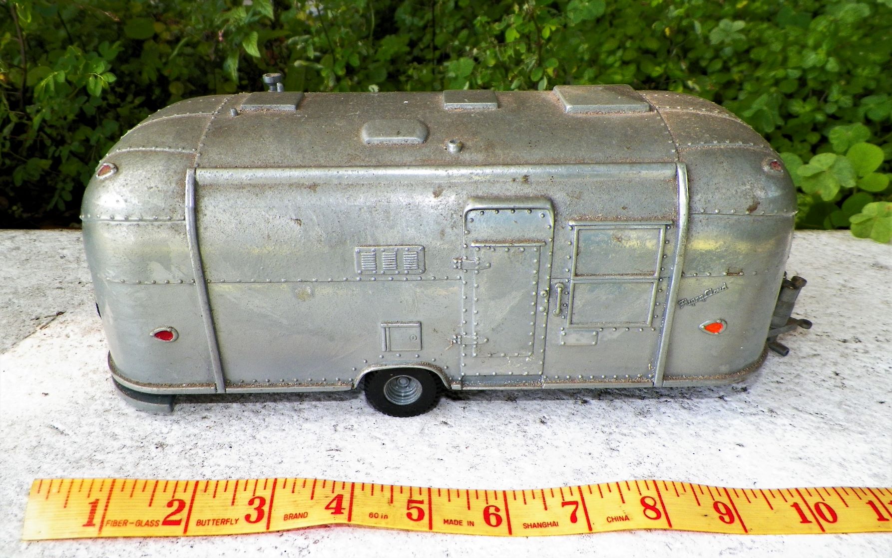 YARD SALE FIND - WHO MADE OLD, HEAVY(!), METAL 12" MODEL WINDSTREAM ...