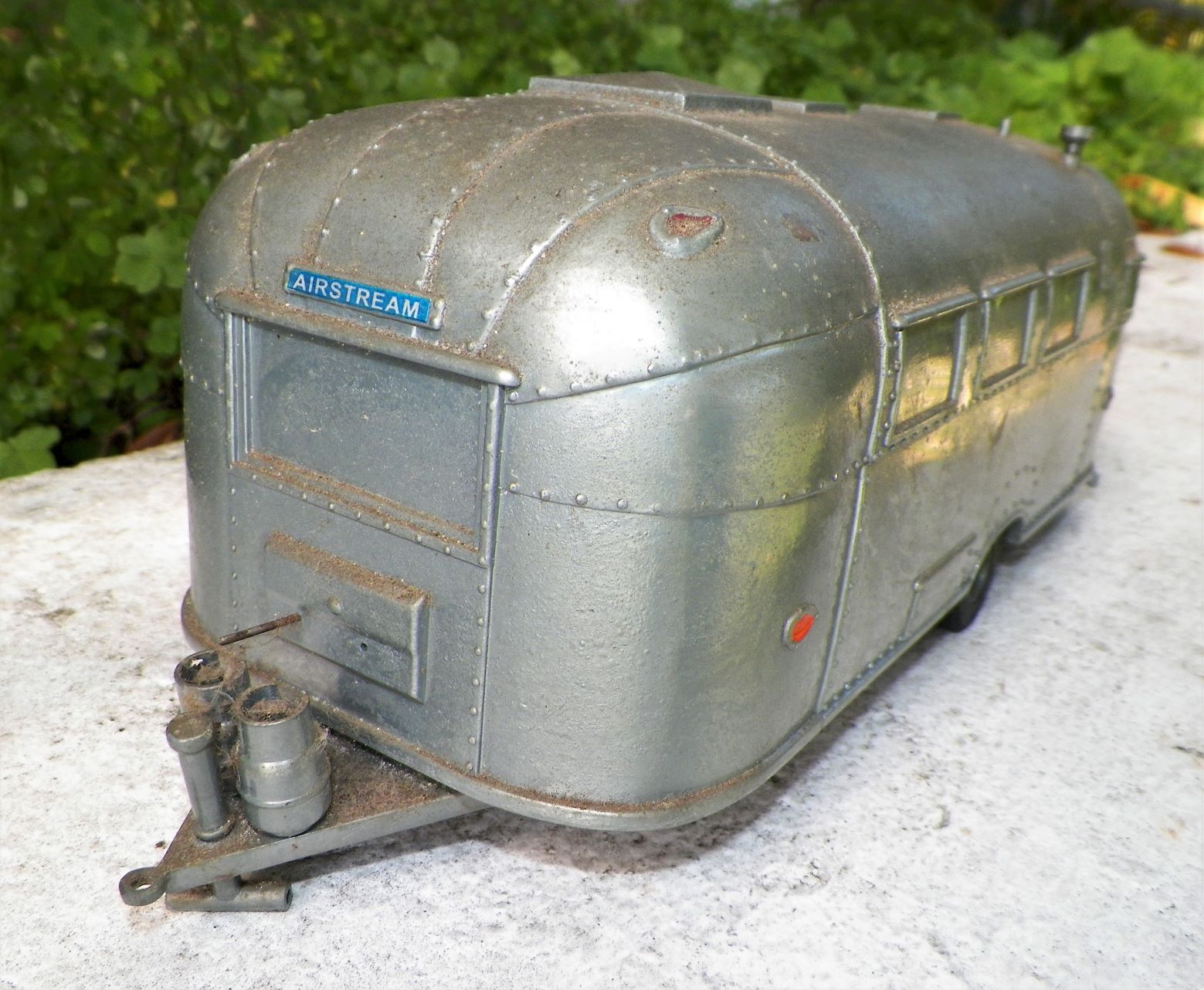 YARD SALE FIND - WHO MADE OLD, HEAVY(!), METAL 12" MODEL WINDSTREAM ...