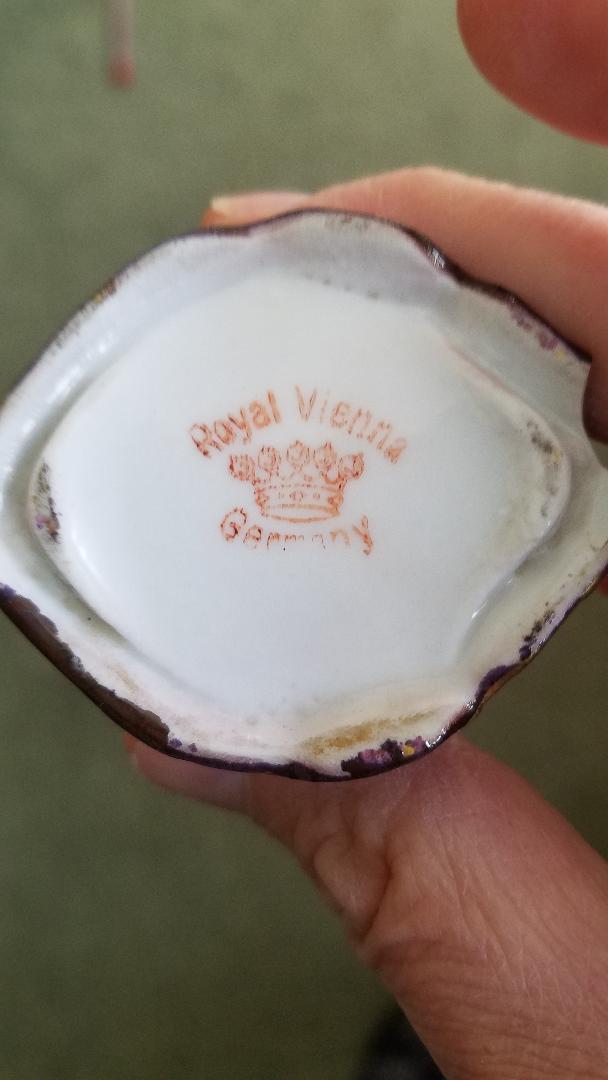 Royal Vienna..Germany w/ red crown. Vintage, or repo? | Antiques Board