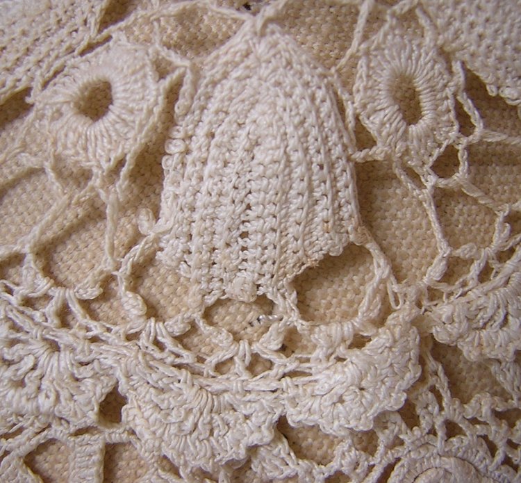 Lace: made by hand or machine? | Antiques Board