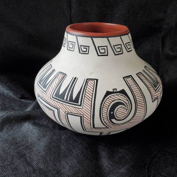 Signed Ray Bustos Zuni Pottery | Antiques Board