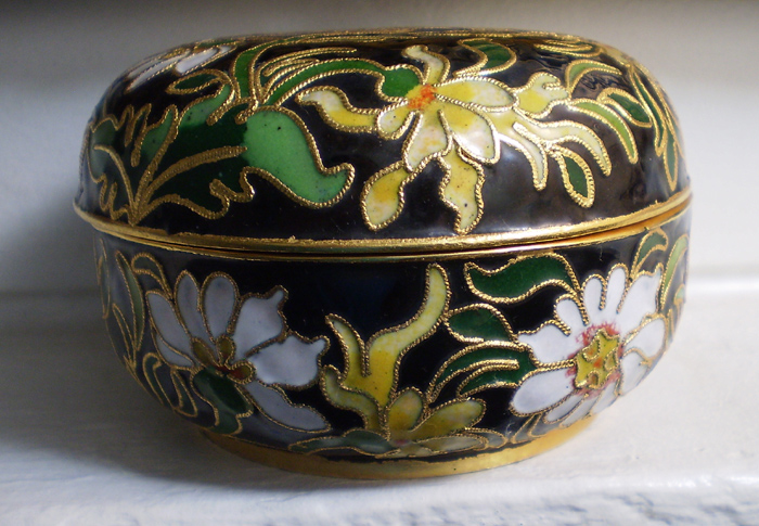 Can You Please Help Me With this Beautiful Trinket Box? | Antiques Board